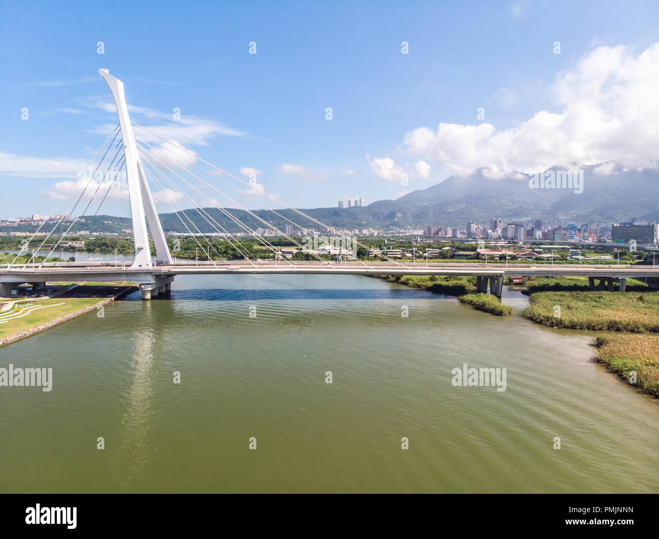Shezi Bridge - landmark of Taipei, Taiwan with beautiful illumination ...