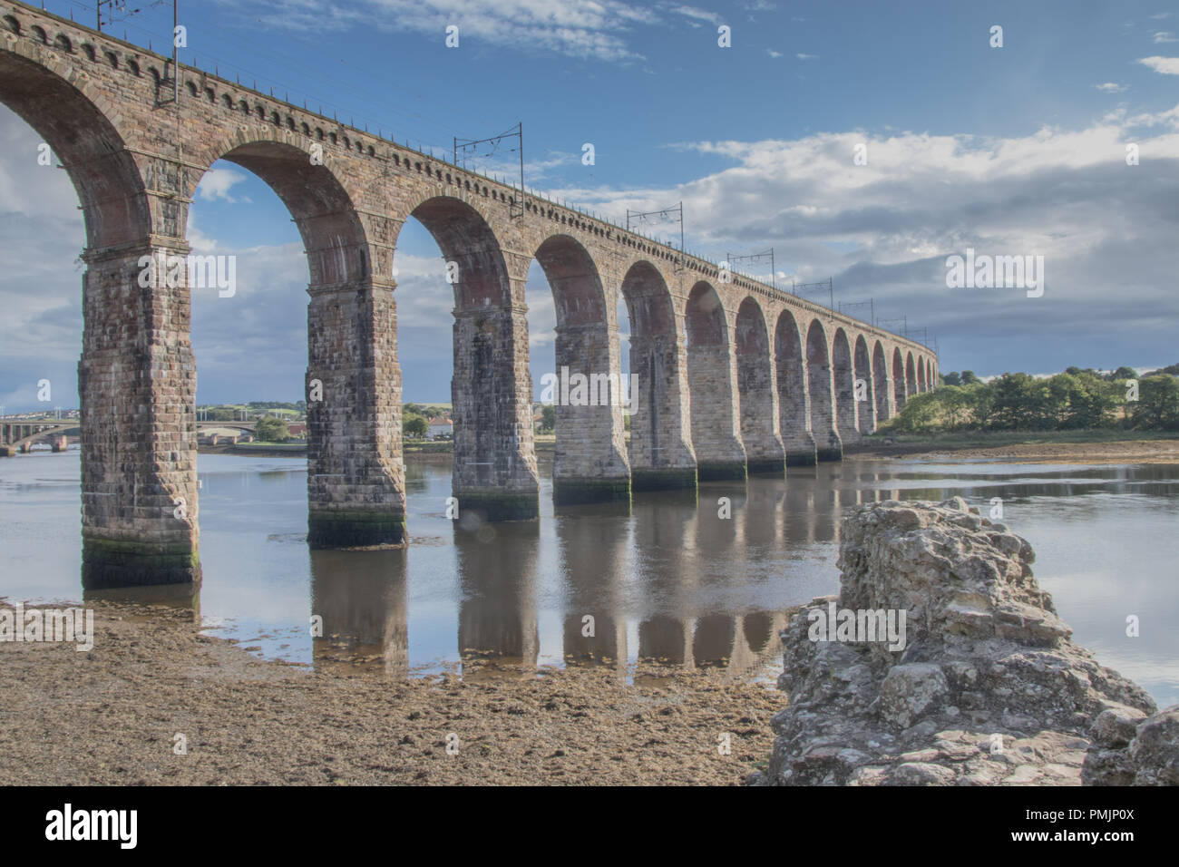 Berwick bridge hi-res stock photography and images - Alamy