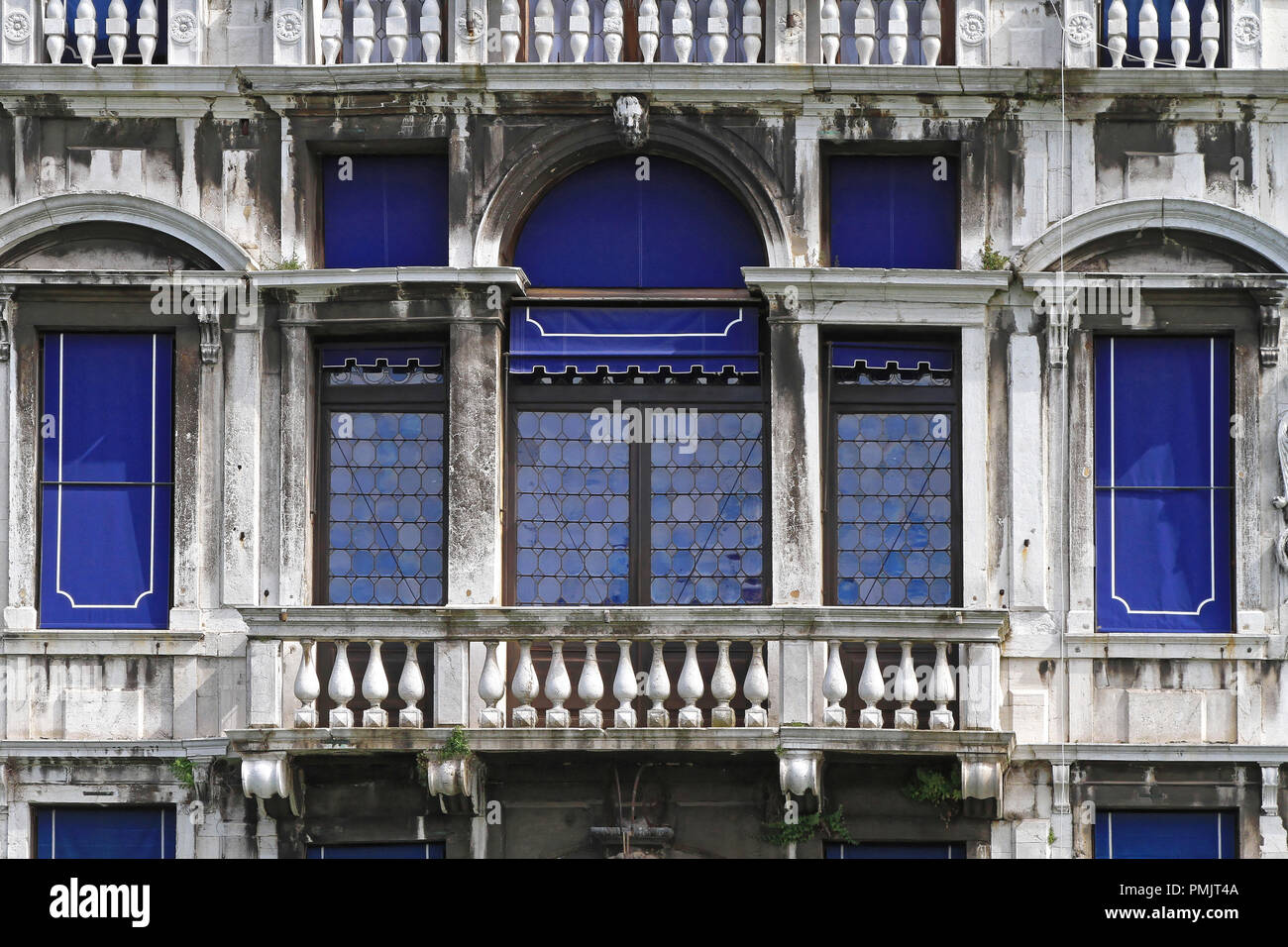 Venetian windows hi-res stock photography and images - Alamy