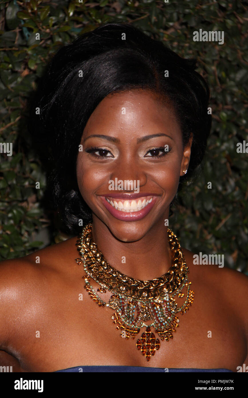 Teyonah Parris 12/13/10 "How Do You Know" Premiere @ Regency Village ...