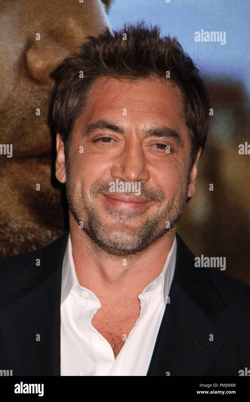 Javier Bardem 12/14/10 "Biutiful" Premiere @ DGA Theatre, West ...