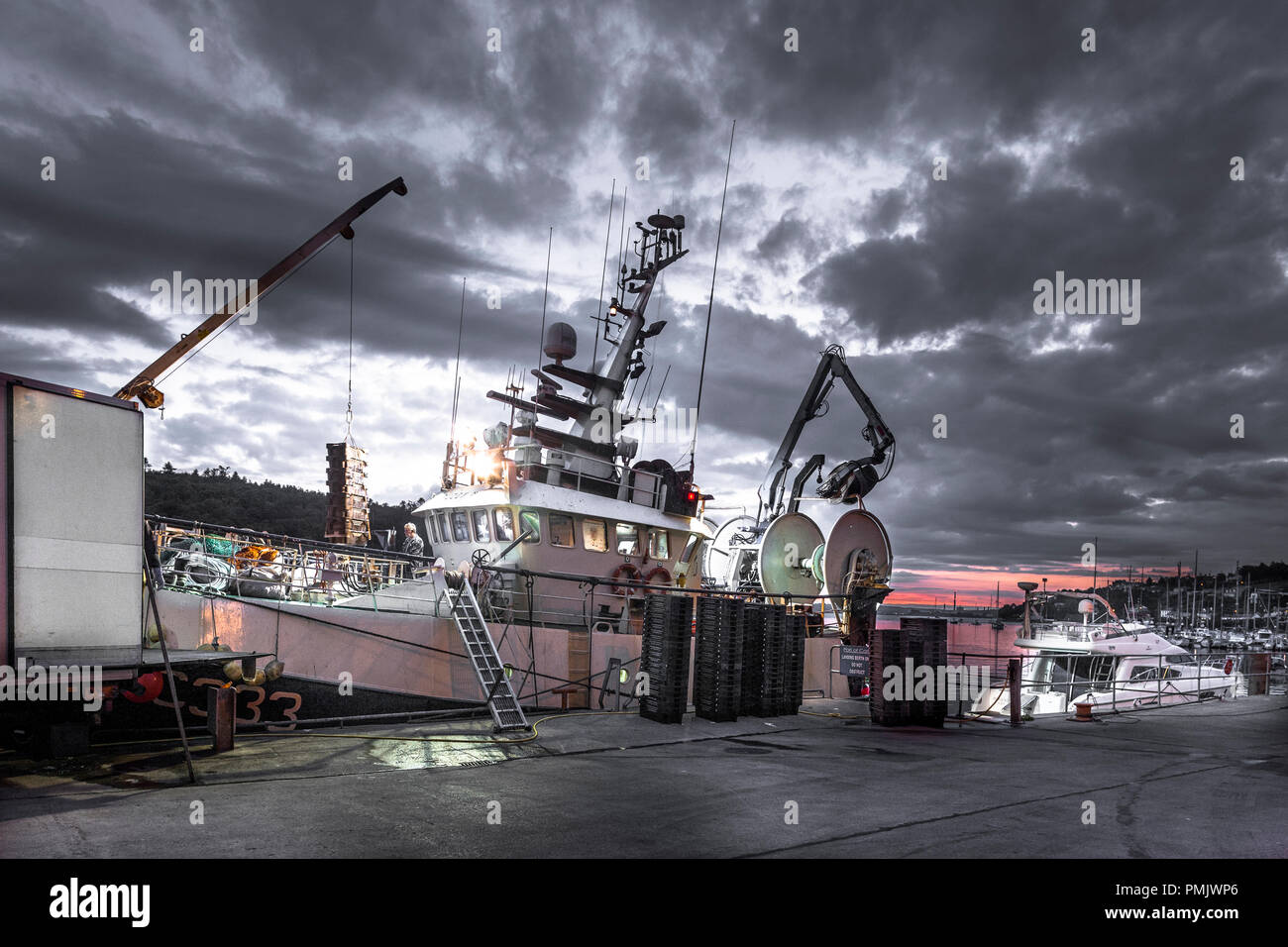 Trawler loading hi-res stock photography and images - Alamy