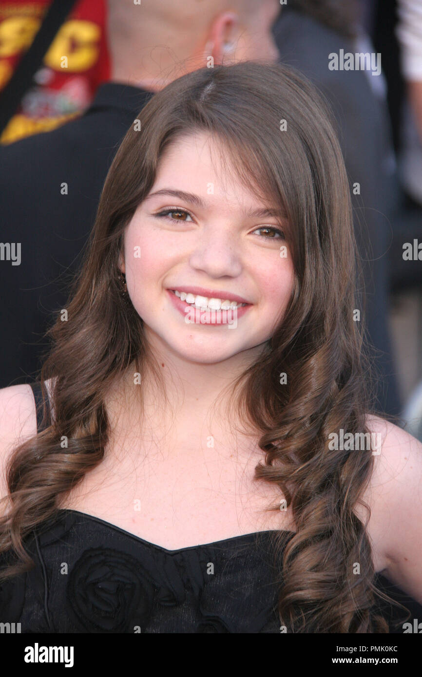 Jadin Gould 01/23/11 "Gnomeo & Juliet" Premiere @El Capitan Theatre ...