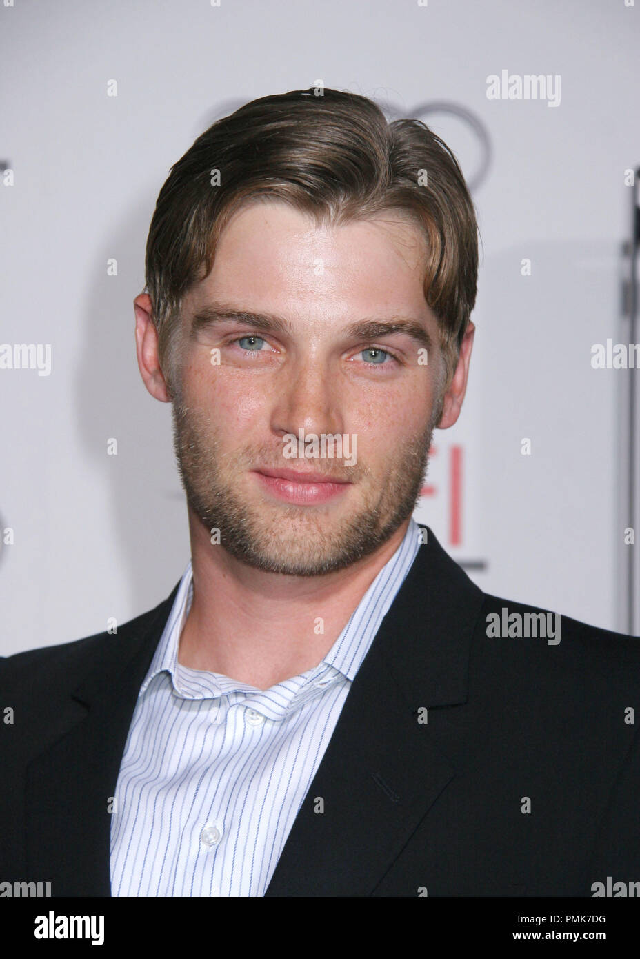 Blue valentine mike vogel hi-res stock photography and images - Alamy