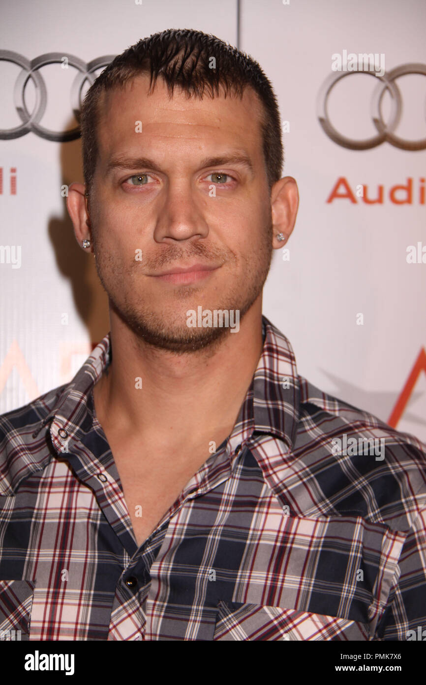 Russell Harvard 11/07/10, "Hamill" premiere, Mann's Chinese 6 Theatre ...