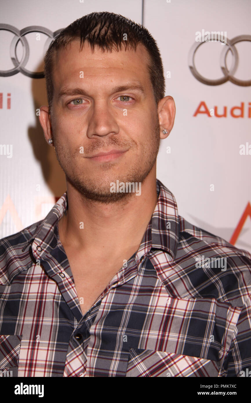 Biographie De Russell Harvard