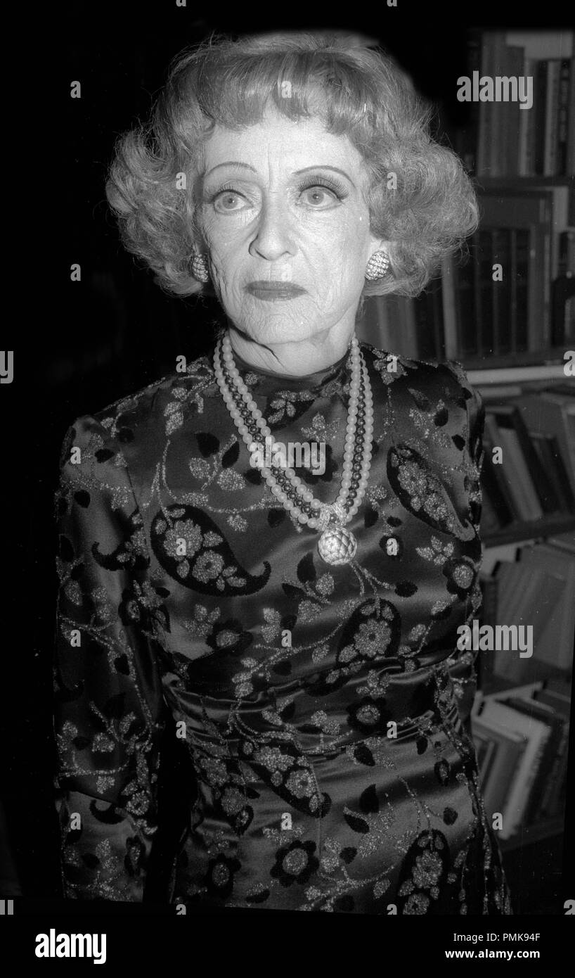 Betty davis hi-res stock photography and images - Alamy