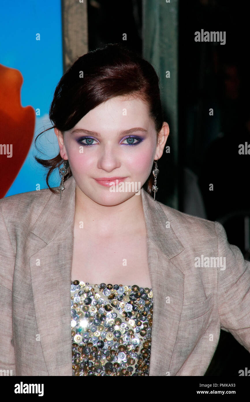 Abigail Breslin at the Premiere of Paramount Pictures' "Rango ...