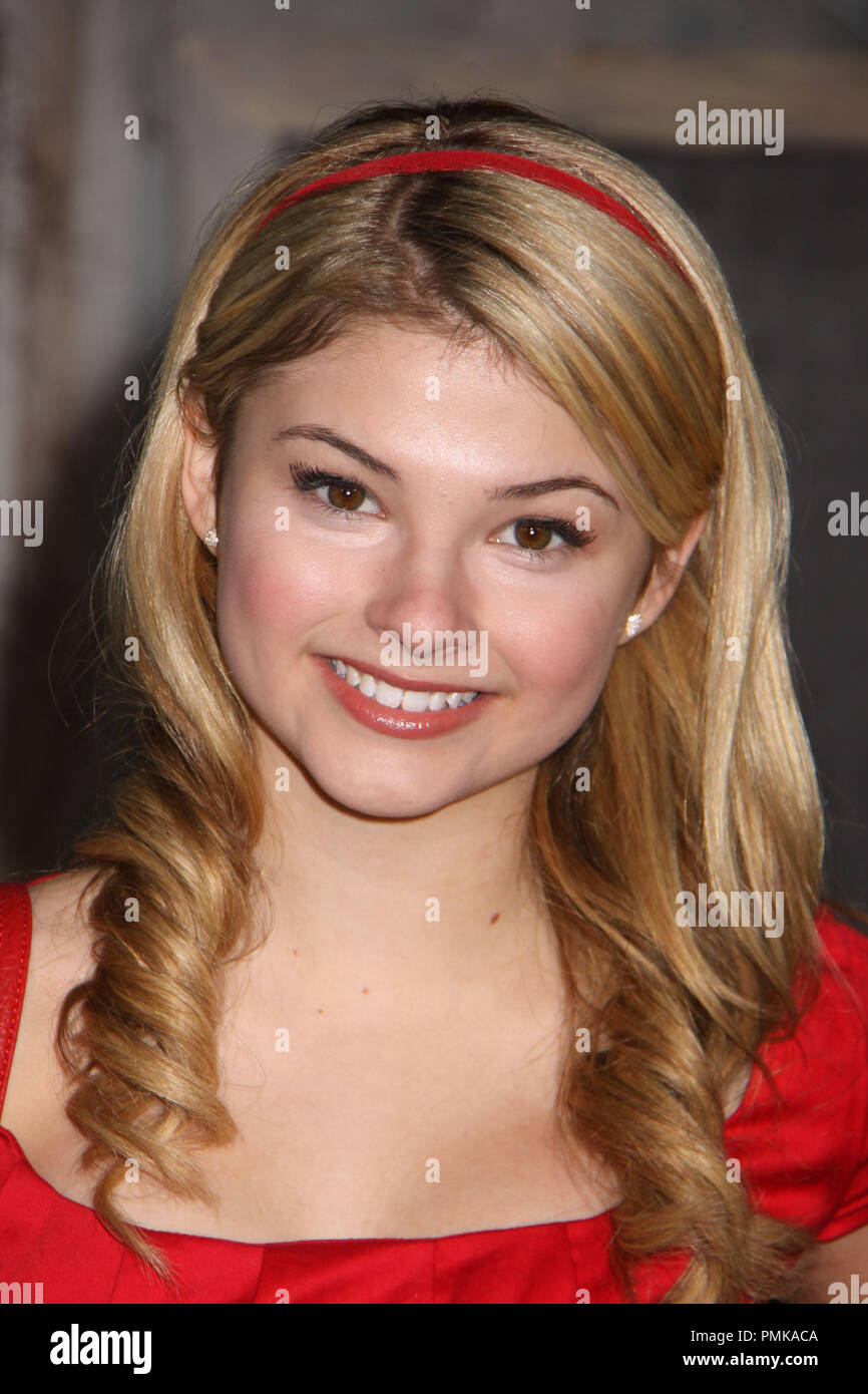 Stefanie Scott 02/14/11 "Rango" Premiere @ Regency Village Theatre ...
