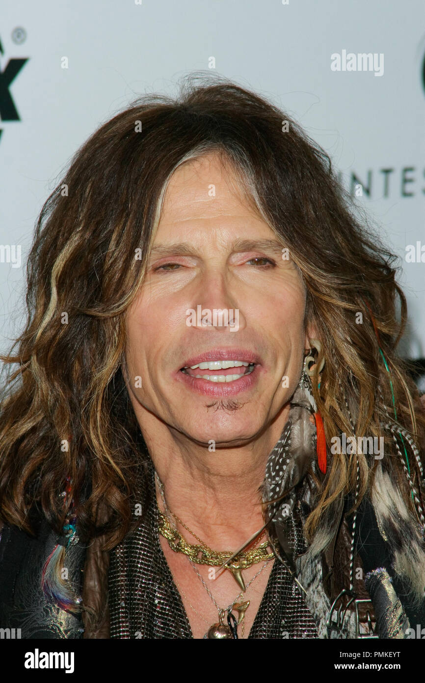 Steven tyler portrait hi-res stock photography and images - Alamy