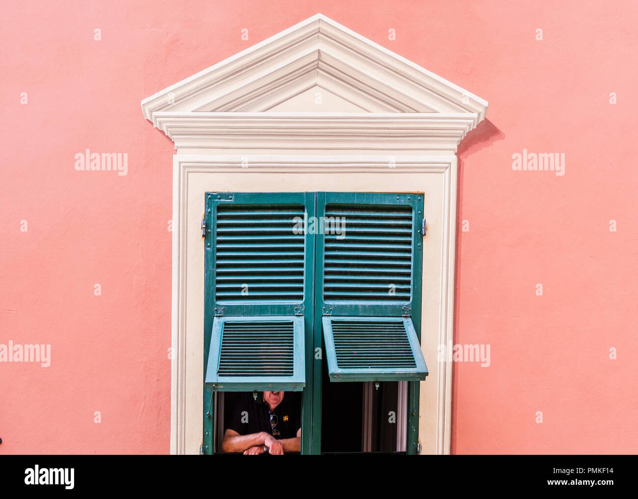 Open shutter hi-res stock photography and images - Alamy