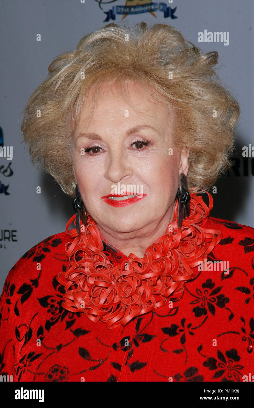 Doris Roberts at the 21st Annual Night of 100 Stars Awards Gala ...
