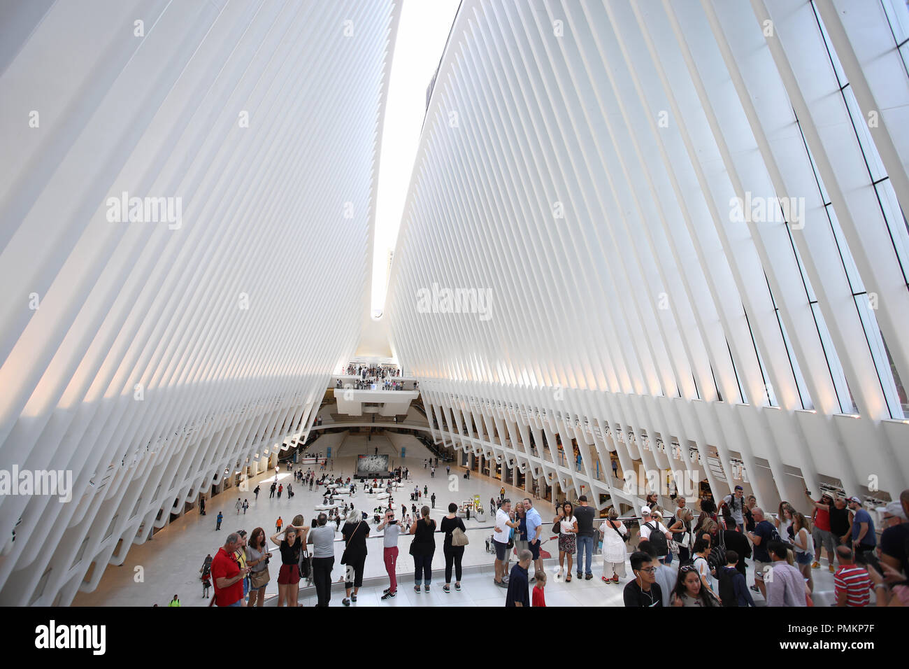 World trade center office interior hi-res stock photography and images ...