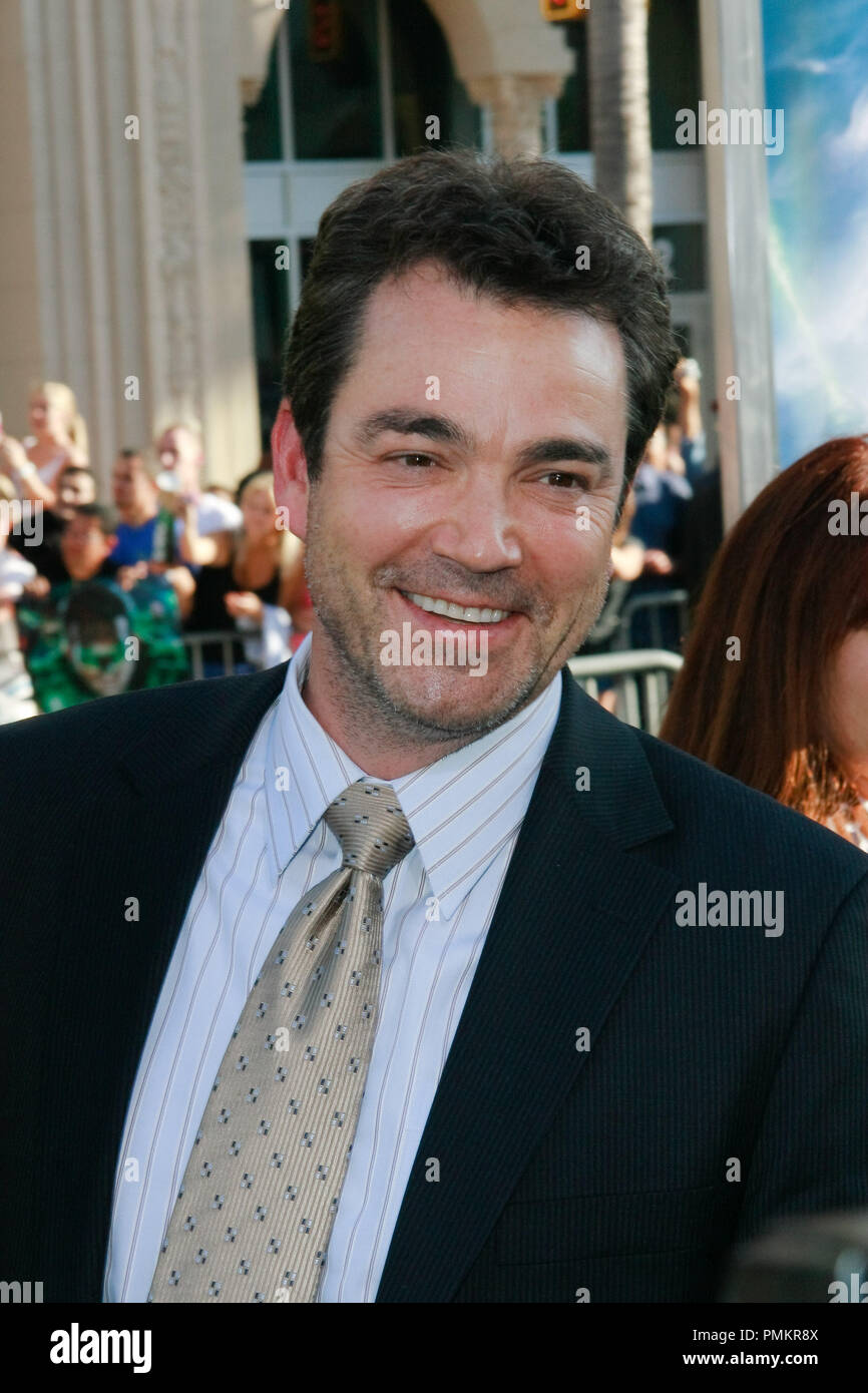 Jon tenney green lantern premiere hi-res stock photography and images ...