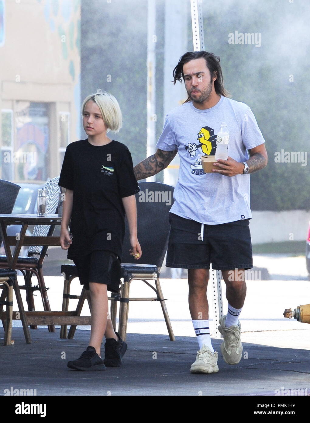 Fall Out Boy band member Pete Wentz having lunch with son Bronx at ...