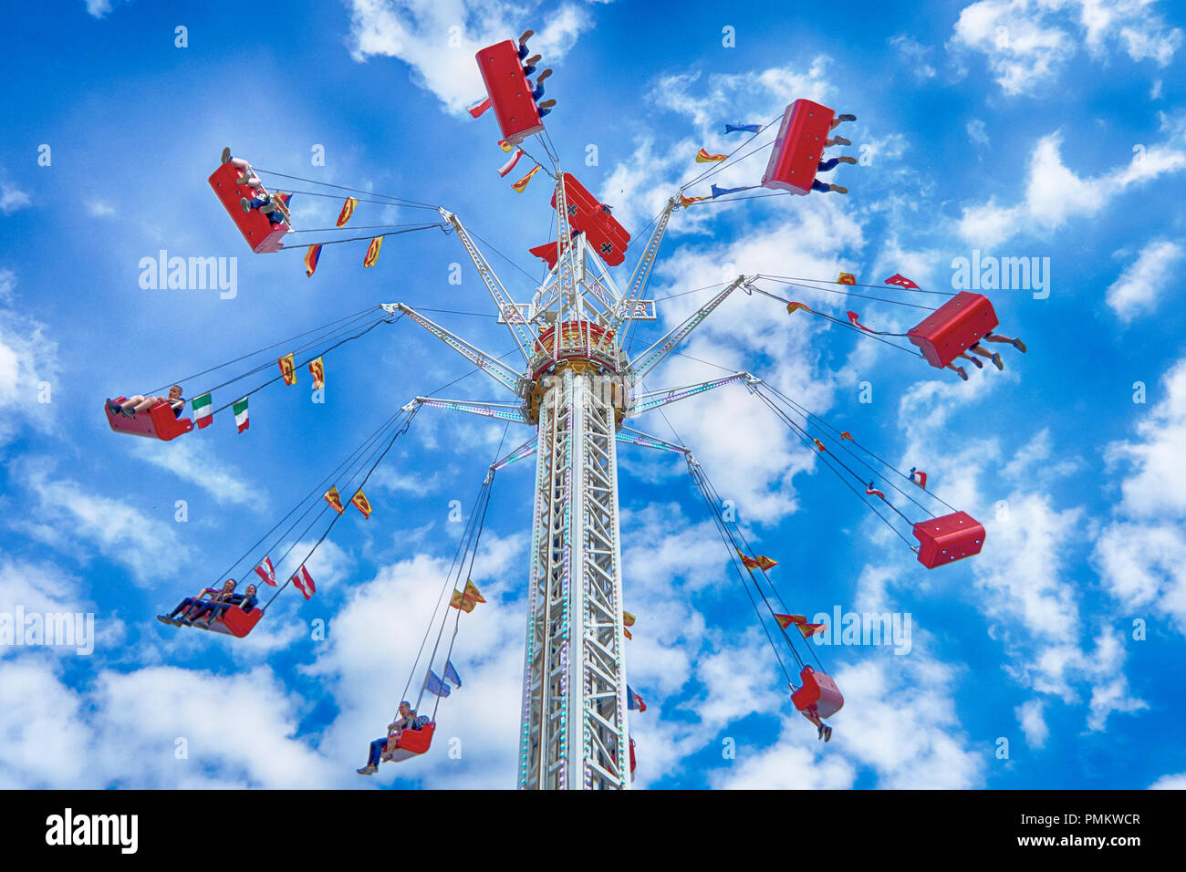 Spinning flyer top ride hi-res stock photography and images - Alamy