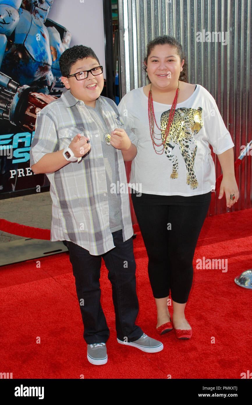 Rico rodriguez and raini rodriguez hi-res stock photography and images ...