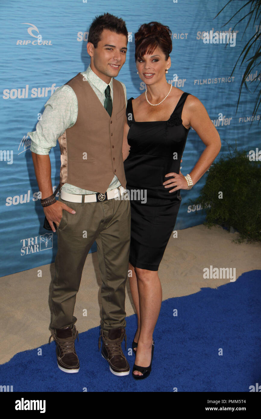 Cody Gomes 03/30/2011 "Soul Surfer" Premiere @ Cinerama Dome, Hollywood ...