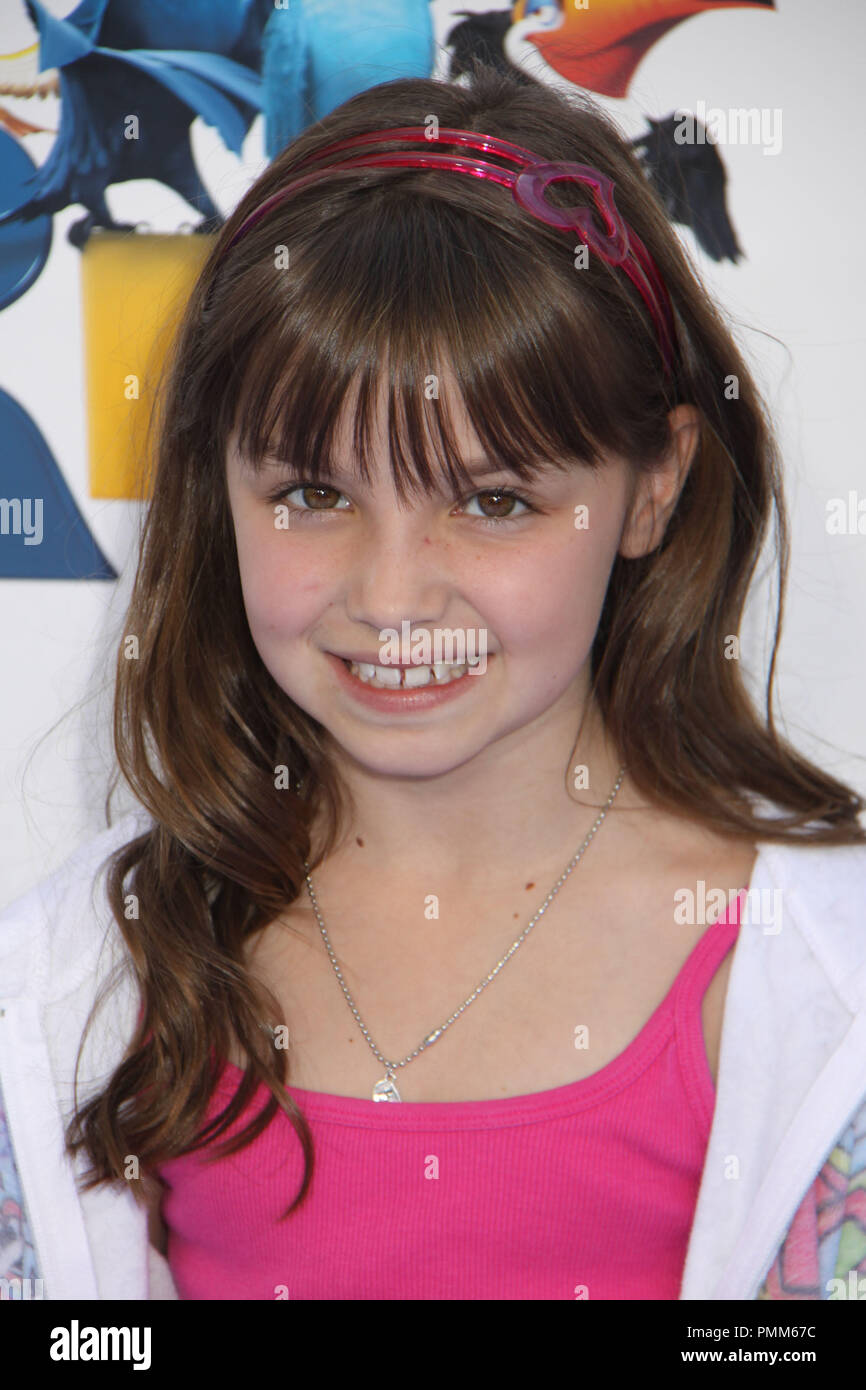 Mackenzie Aladjem 04/10/2011 "Rio" Premiere @ Grauman's Chinese Theatre ...