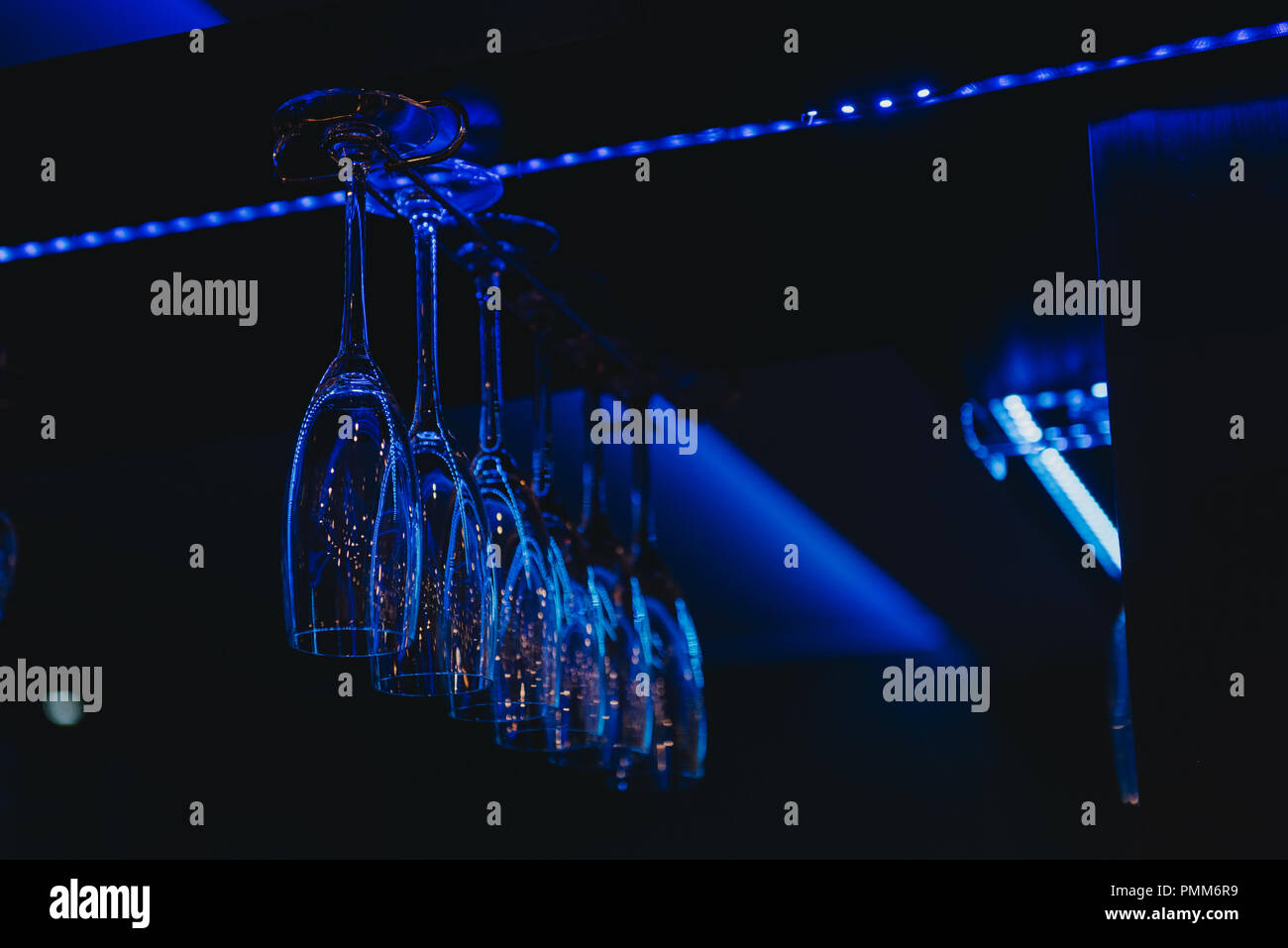 Lights hanging down hi-res stock photography and images - Alamy