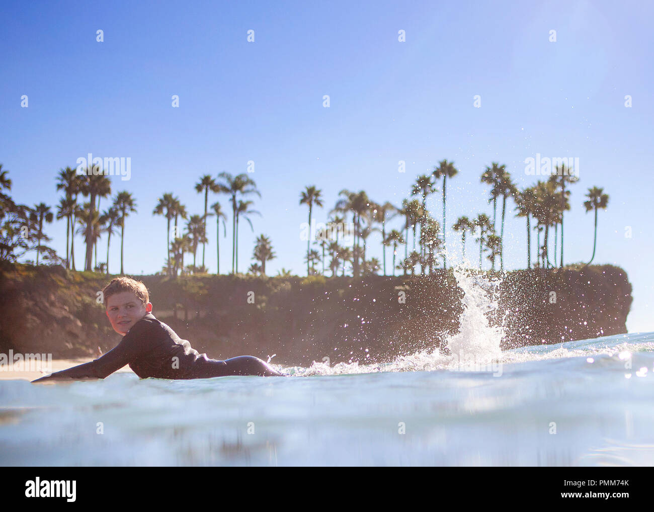 Surfing surfboard hi-res stock photography and images - Alamy