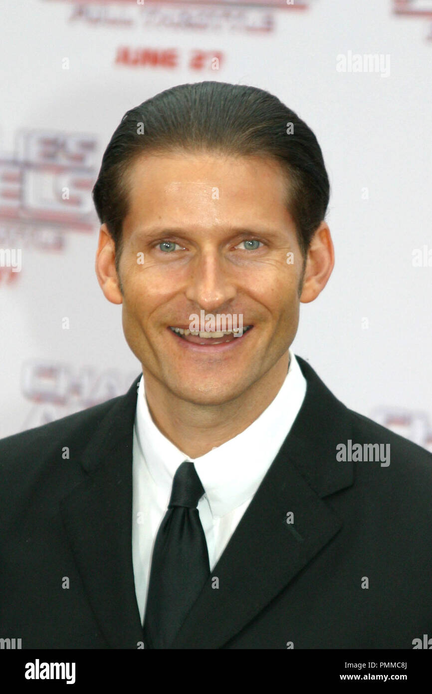 Crispin Glover 06/18/2003 "Charlie's Angels: Full Throttle" @ Mann's ...