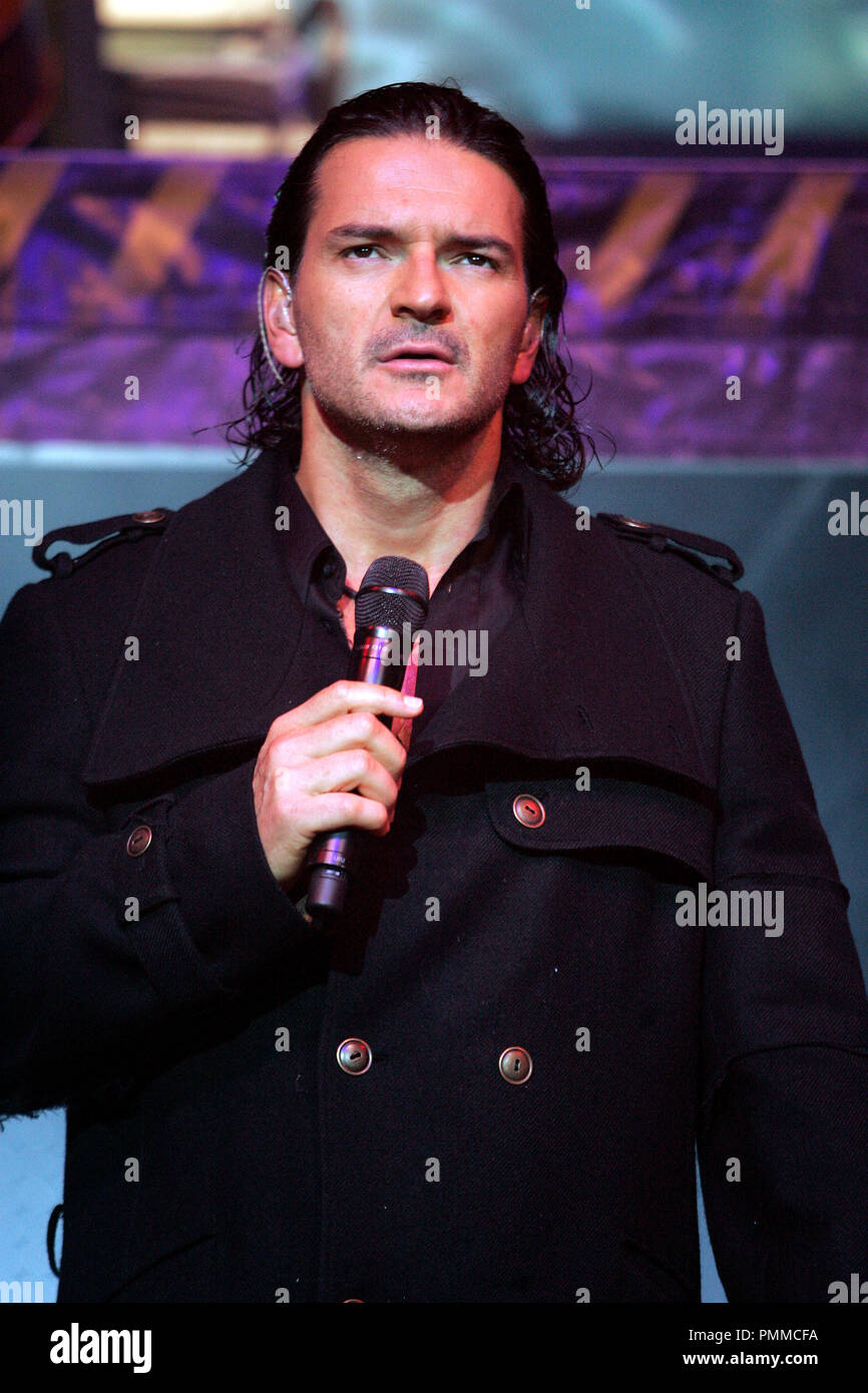 Ricardo arjona hi-res stock photography and images - Alamy