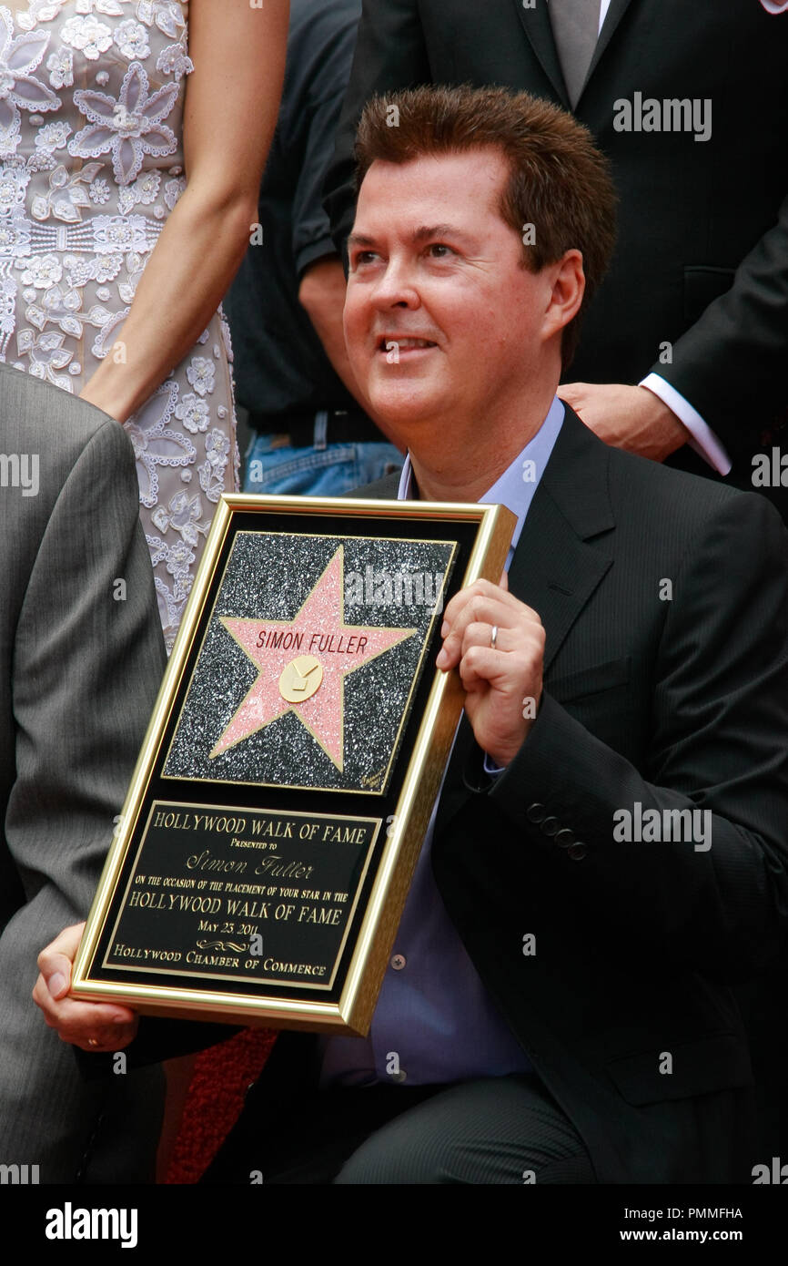 Simon Fuller at the Hollywood Chamber of Commerce ceremony to honor ...