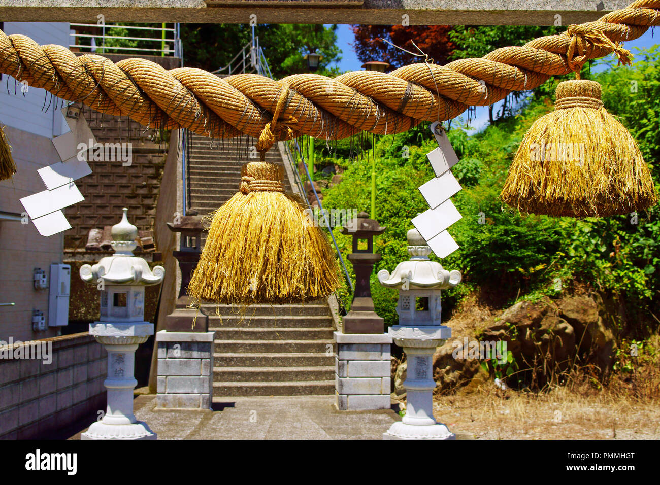 Shimenawa ropes hi-res stock photography and images - Alamy