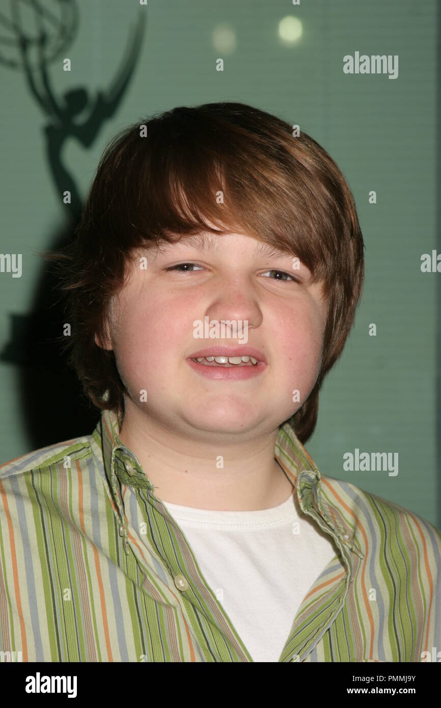 Angus jones half men hi-res stock photography and images - Alamy
