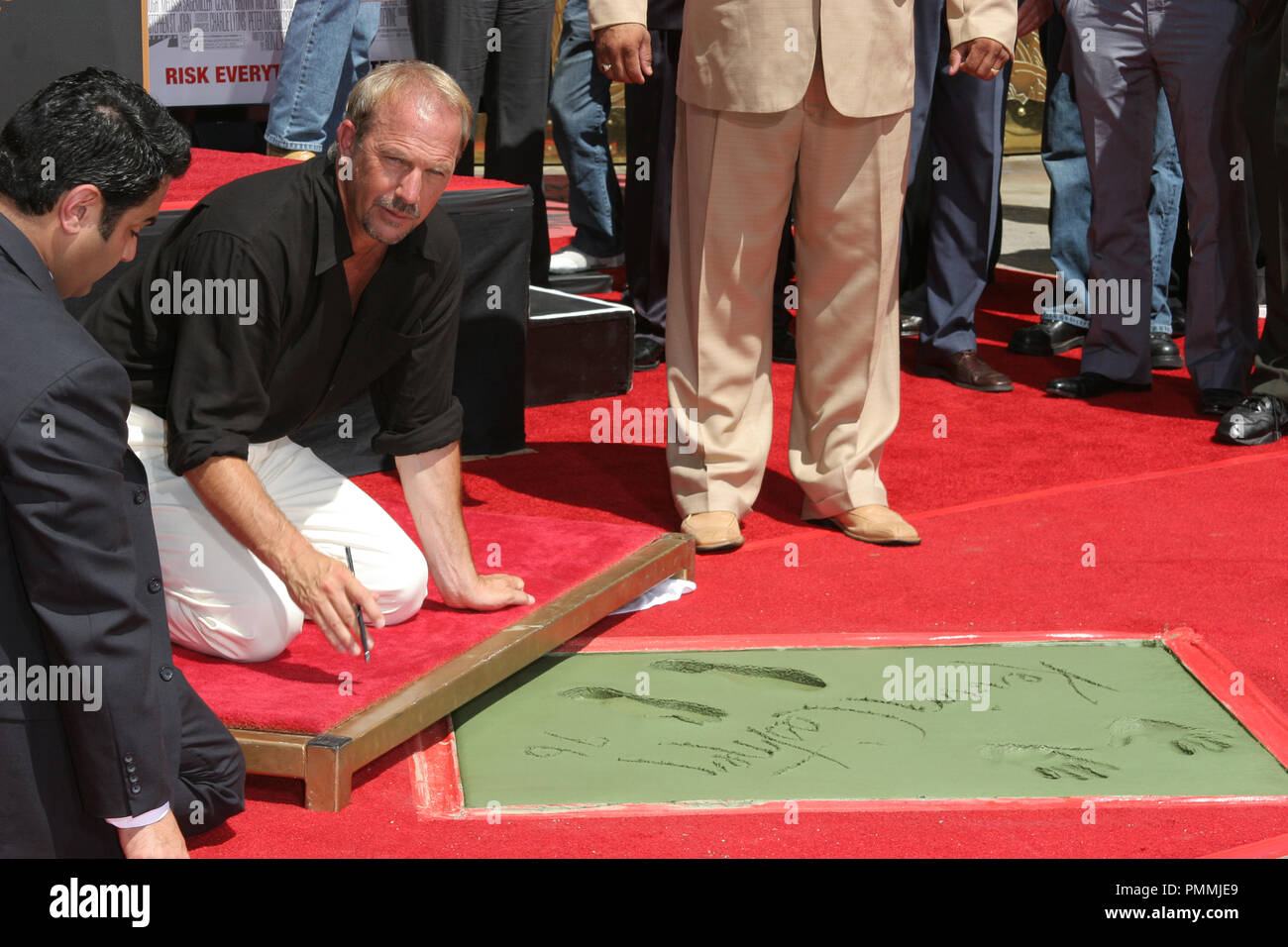 09/06/06 KEVIN COSTNER HANDPRINT CEREMONY @ Grauman's Chinese Theater ...