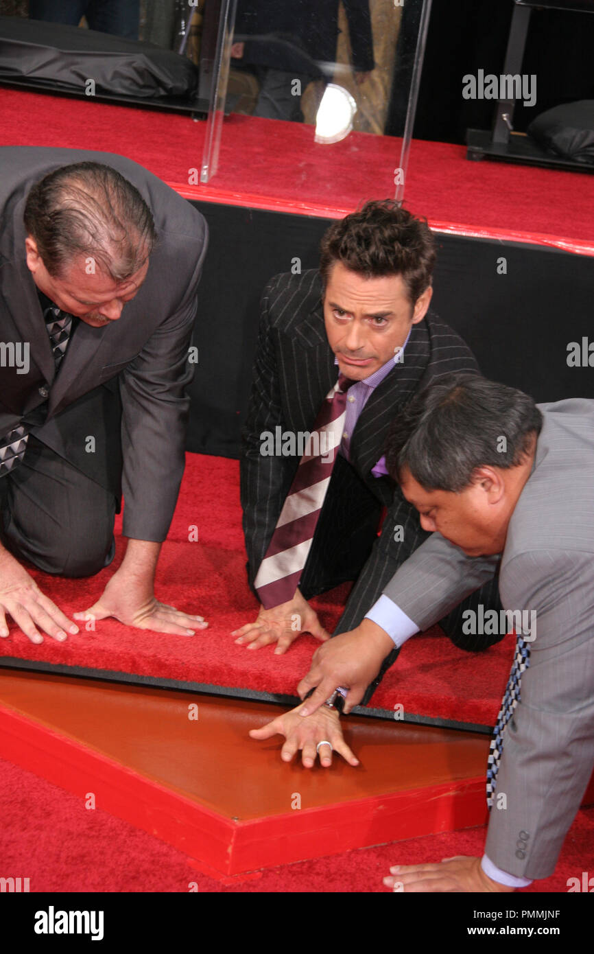 12/07/09 "Robert Downey Jr. Hand and Footprint Ceremoney" @Grauman's ...