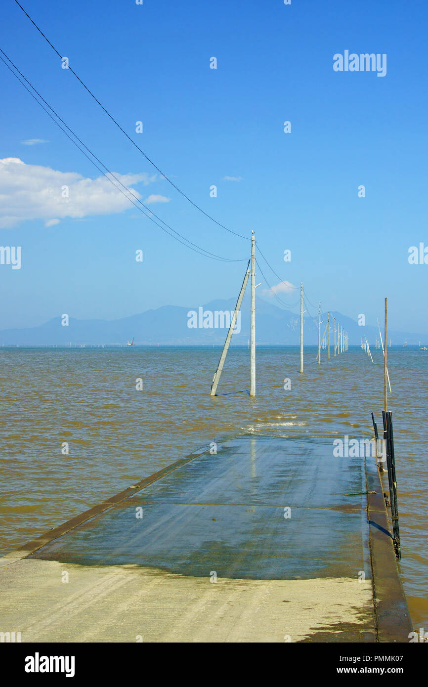 Tidal road hi-res stock photography and images - Alamy