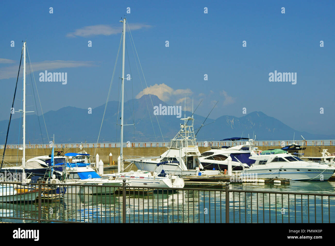 Rest area japan hi-res stock photography and images - Alamy