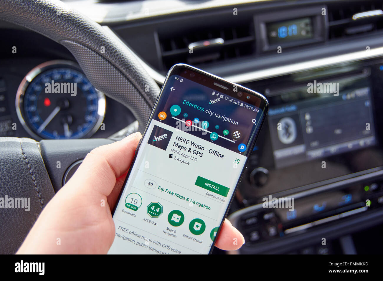 Offline screen hi-res stock photography and images - Alamy