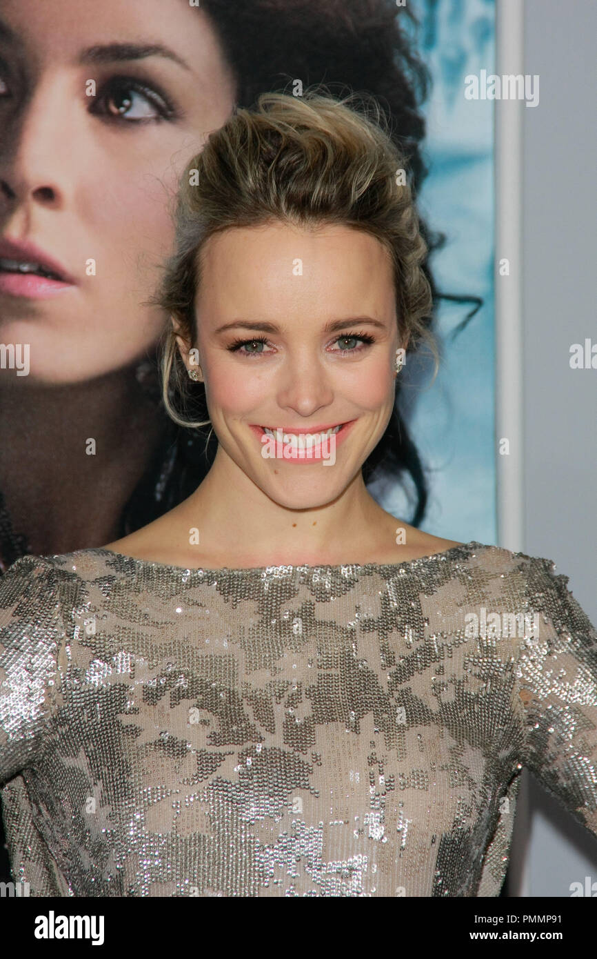 Rachel McAdams at the Premiere of Warner Brothers Pictures' "Sherlock ...