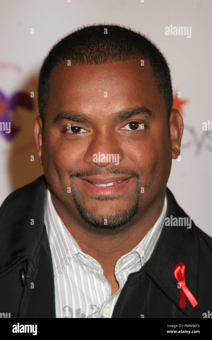 Elizabeth taylor james earl jones hi-res stock photography and images ...