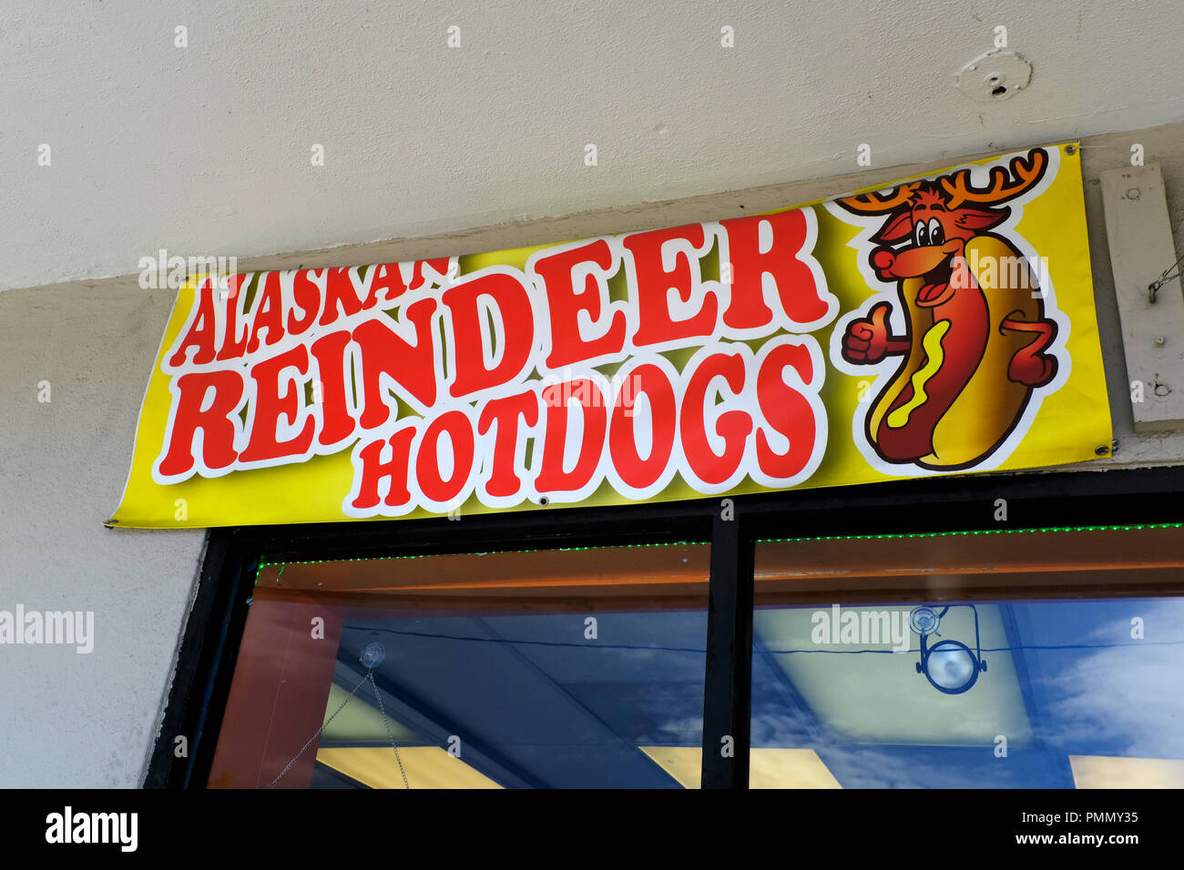 Reindeer hot dog hi-res stock photography and images - Alamy