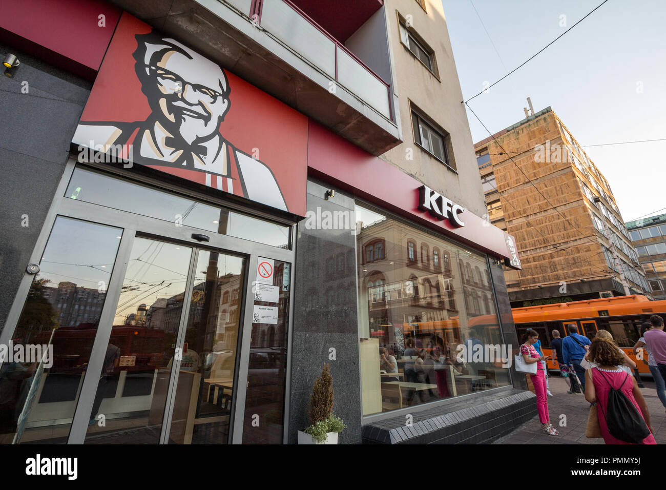 Kfc colonel logo hi-res stock photography and images - Alamy
