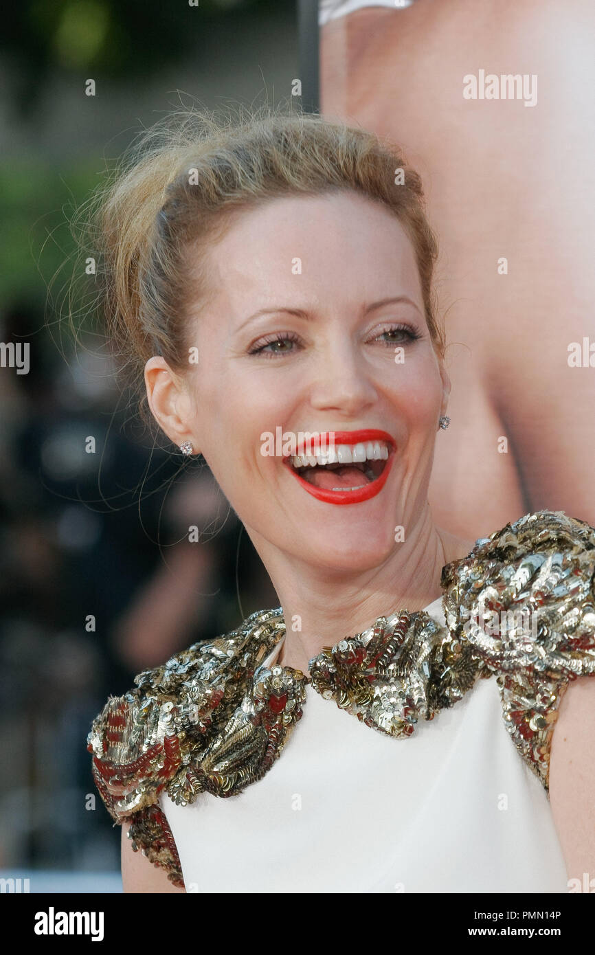 Leslie Mann at the World Premiere of Universal Pictures' "The Change-Up ...