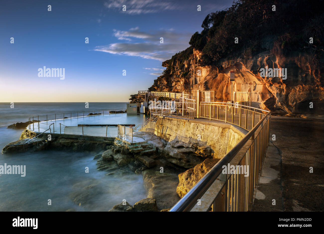 Rock pool baths hi-res stock photography and images - Alamy