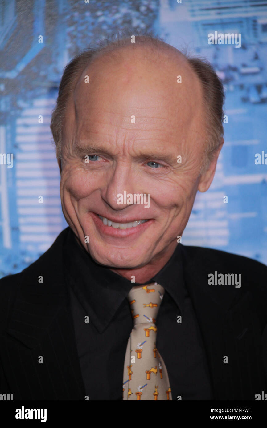 Ed Harris 01/23/2012 "Man On A Ledge" Premiere held at Grauman's ...