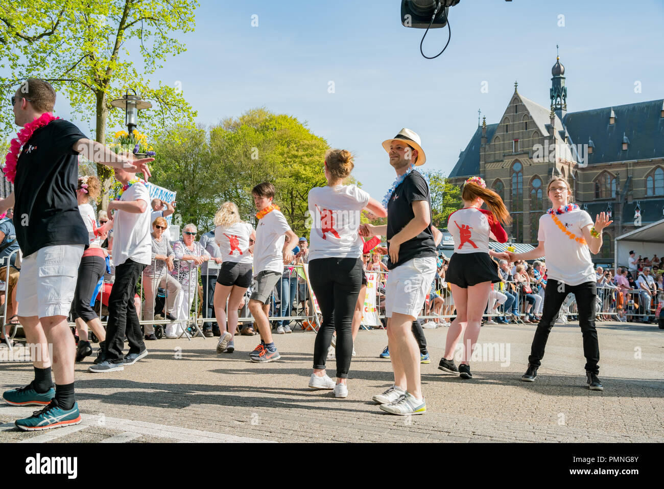 Dancing girls flower hi-res stock photography and images - Alamy