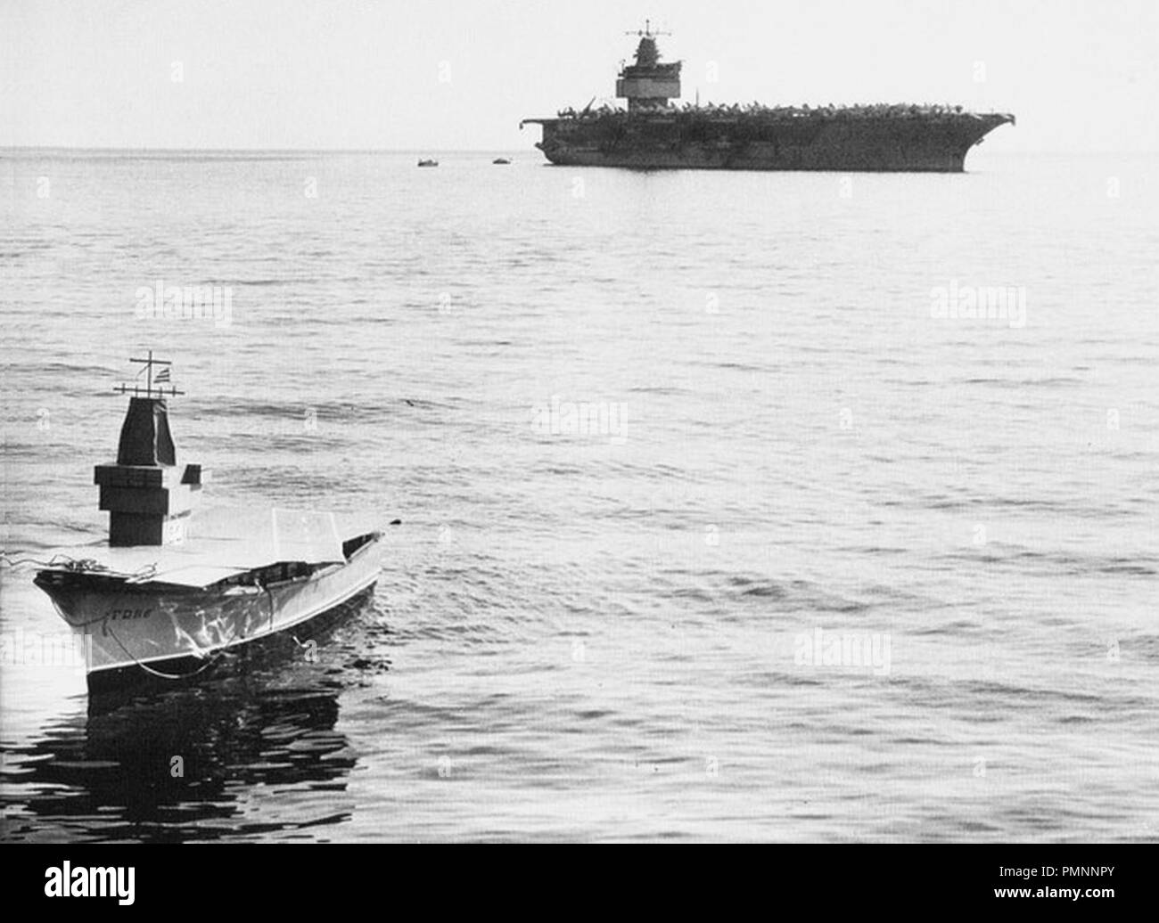 Uss enterprise cvan 65 hi-res stock photography and images - Alamy