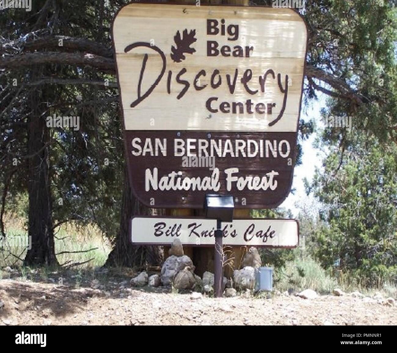 Big Bear Discovery Center sign Stock Photo - Alamy