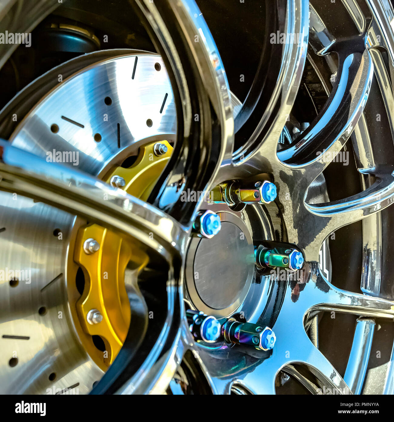 Reflective rims of car hi-res stock photography and images - Alamy