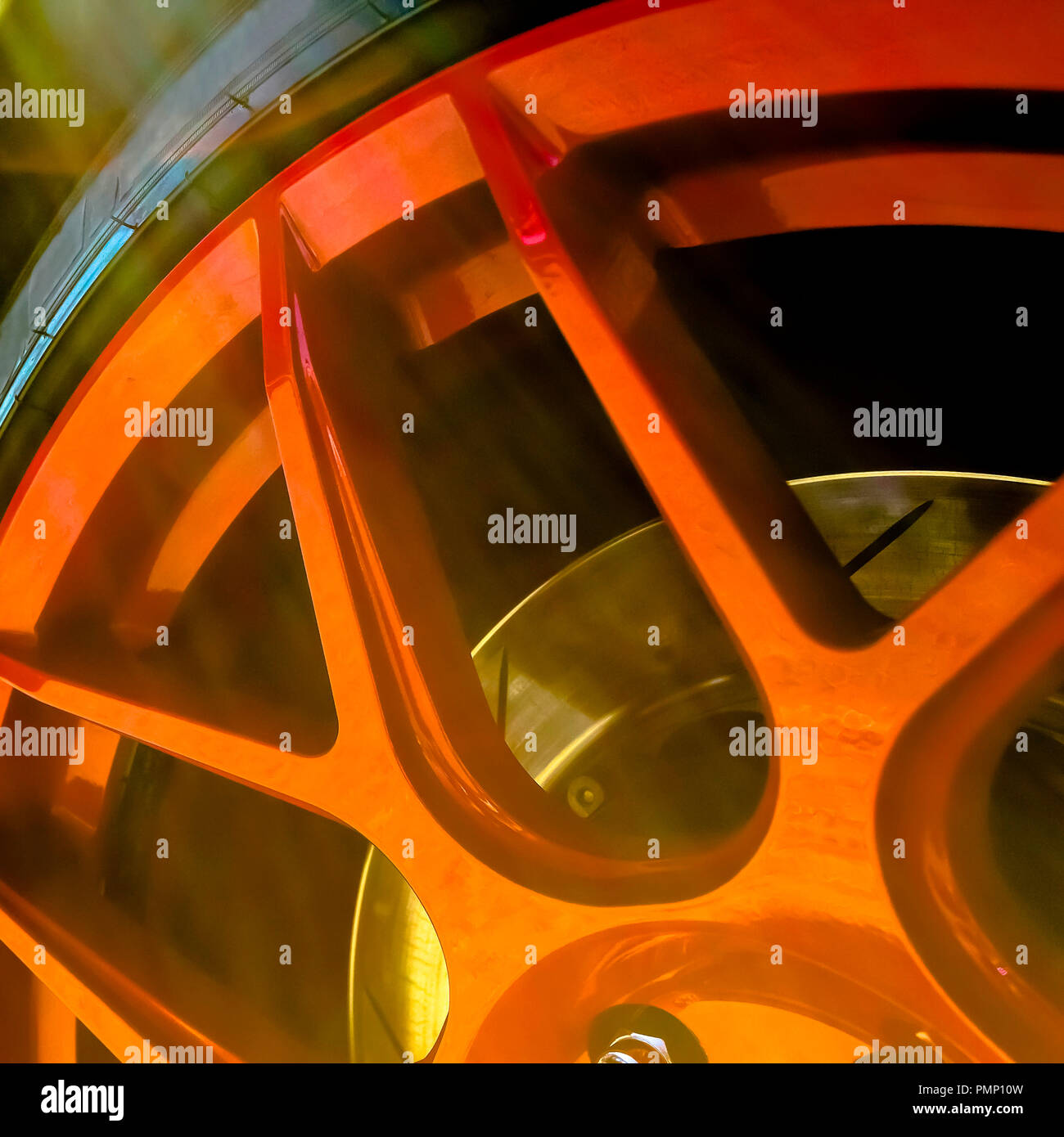 Reflective rims of car hi-res stock photography and images - Alamy