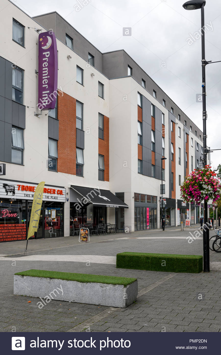 Camberley Town Centre Stock Photos & Camberley Town Centre Stock Images ...