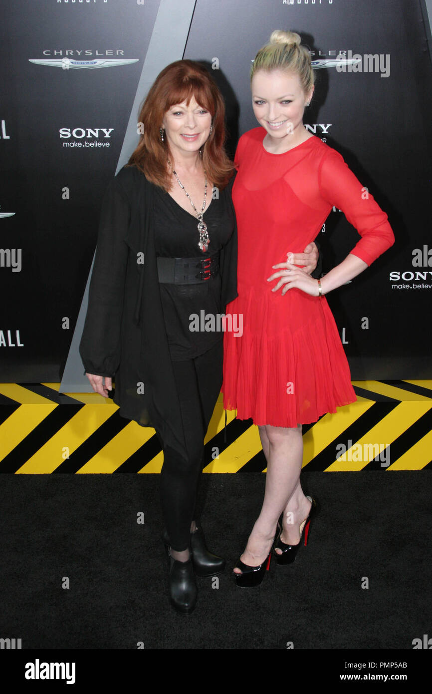 Frances Fisher and daughter Francesca Eastwood at the Los Angeles ...