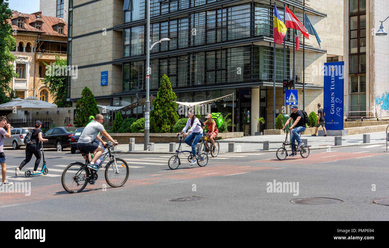 Downtown bucharest hi-res stock photography and images - Alamy